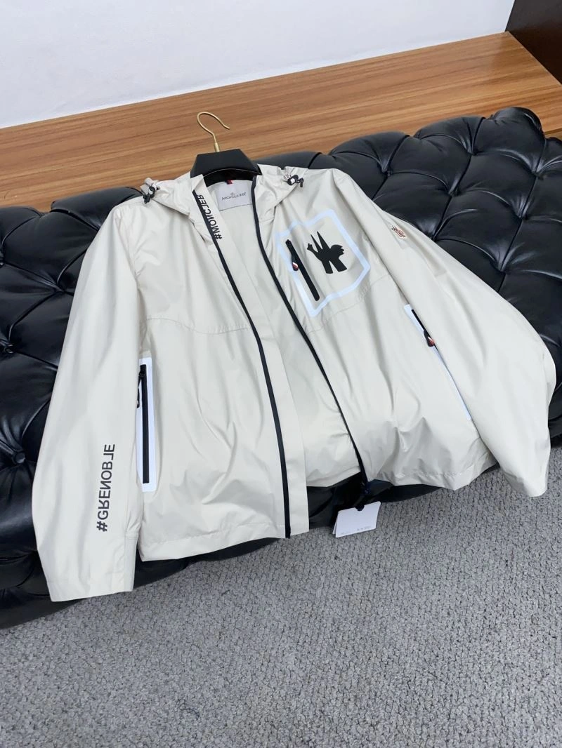 Low-cost Moncler Outwear