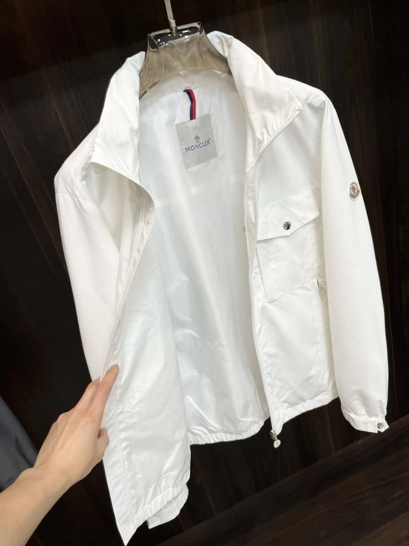 Accurate model Moncler Outwear
