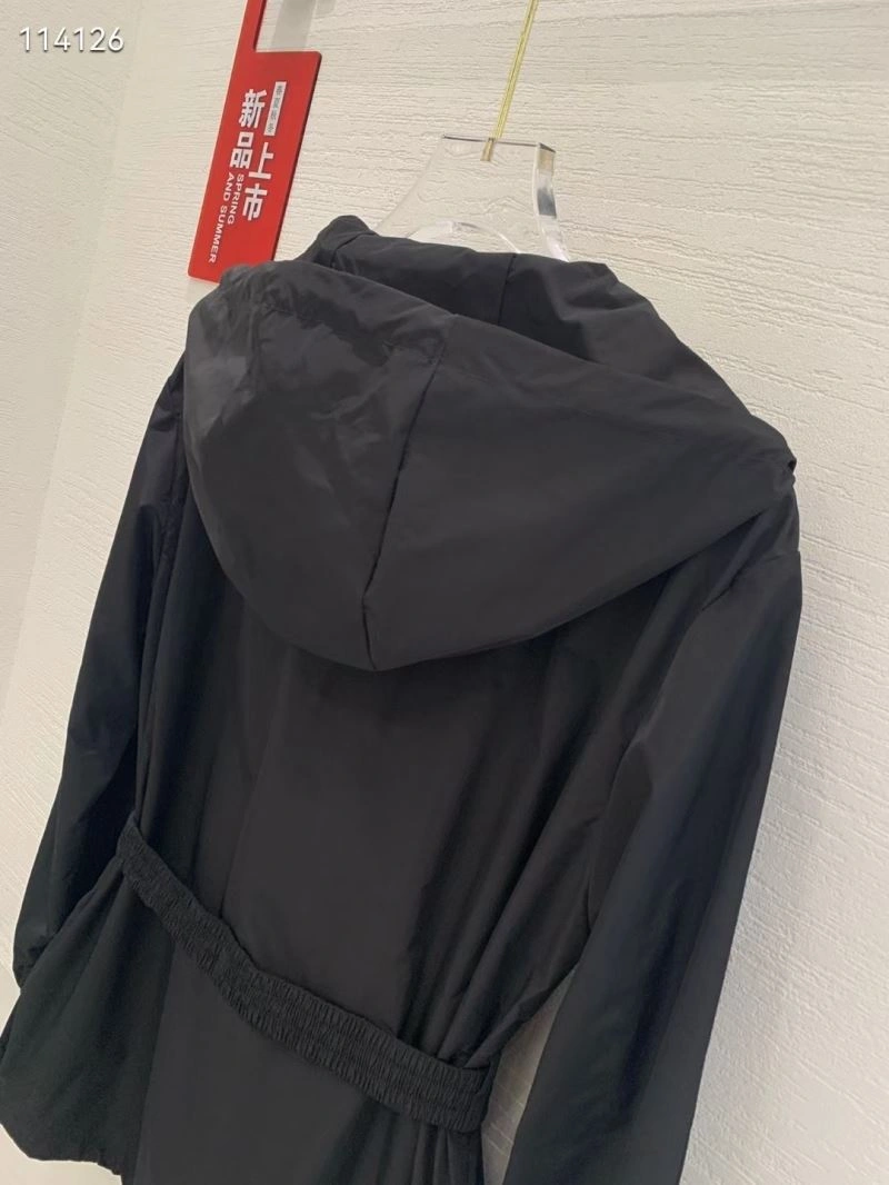 Inexpensive Moncler Outwear