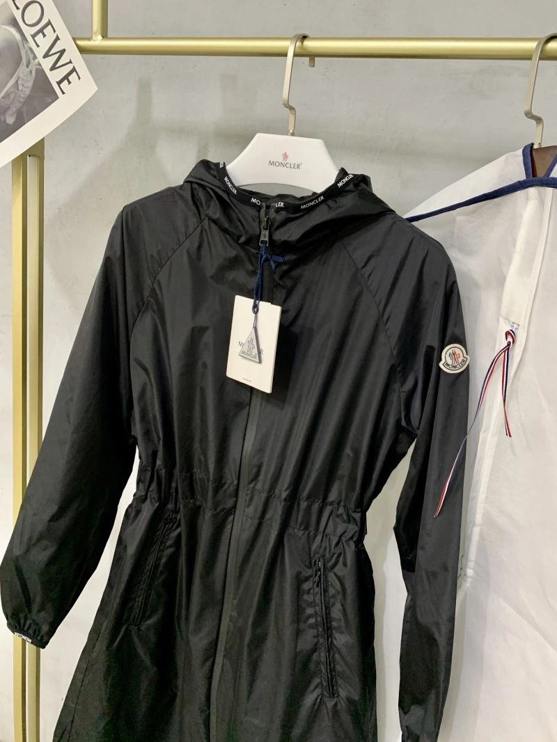 Inexpensive Moncler Outwear