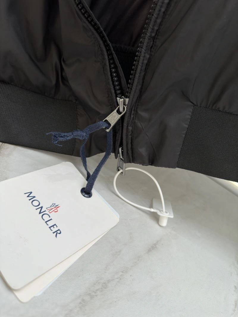Accurate model Moncler Outwear