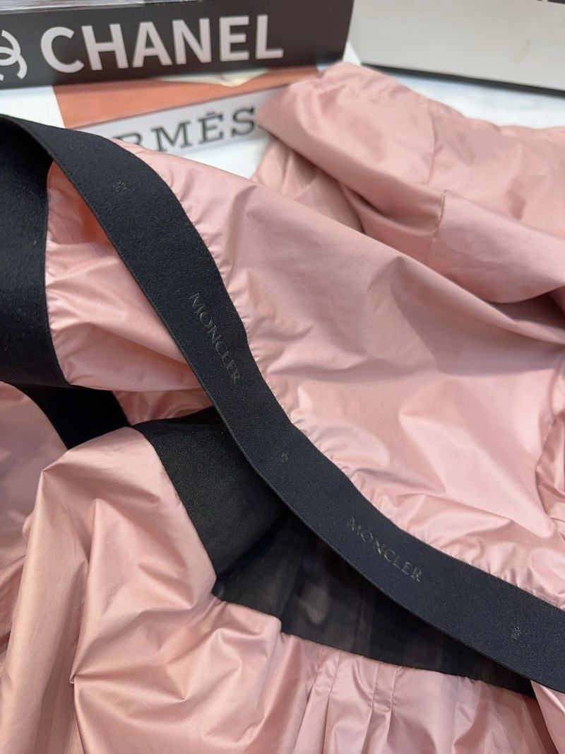 Low-cost Moncler Outwear