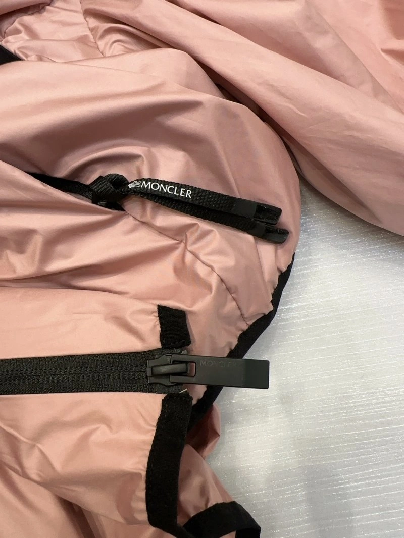 Low-cost Moncler Outwear