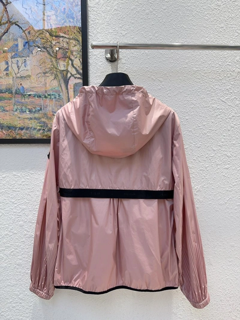 Low-cost Moncler Outwear