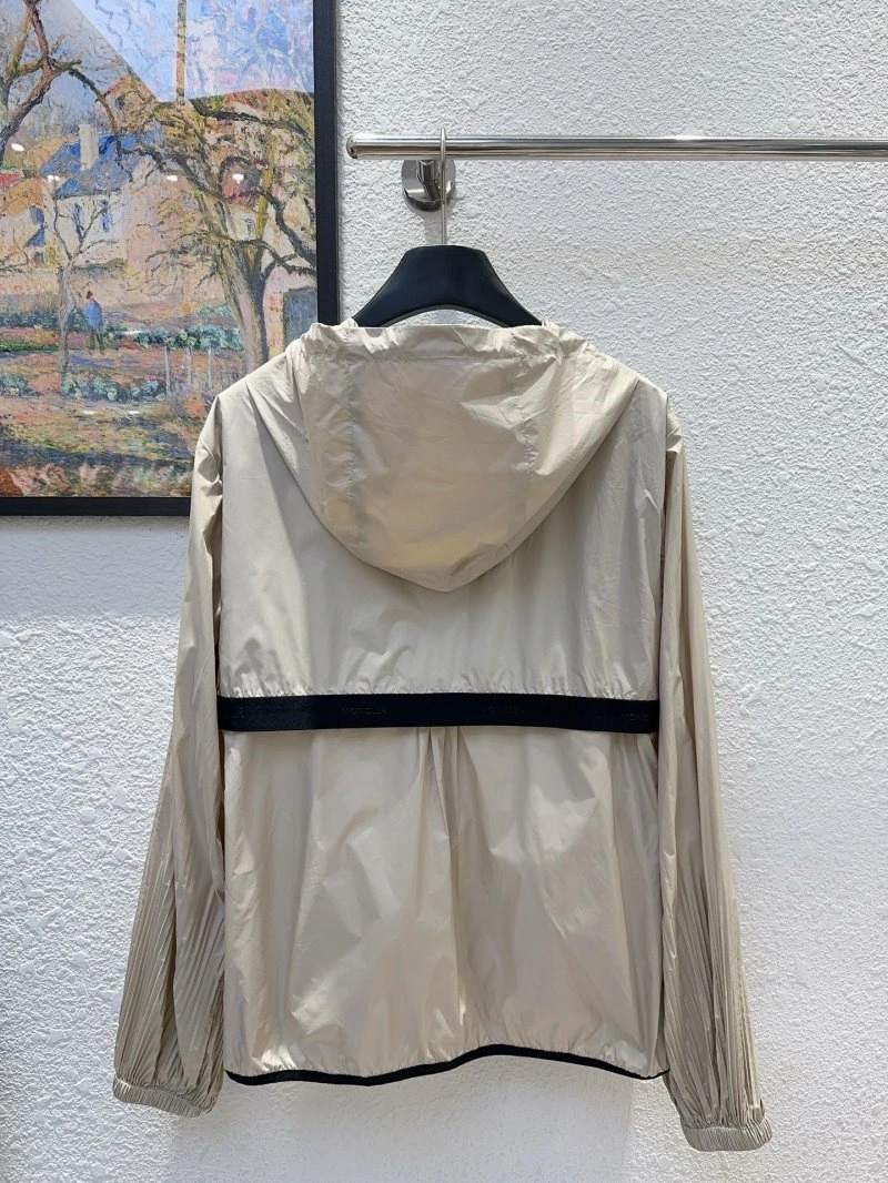 High fidelity Moncler Outwear