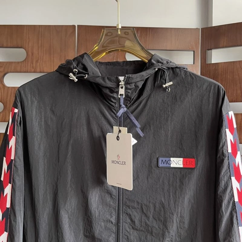 Legit Moncler Outwear