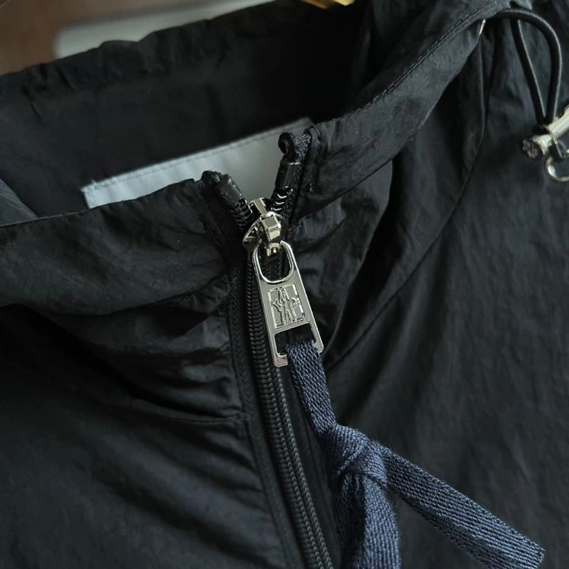 Legit Moncler Outwear