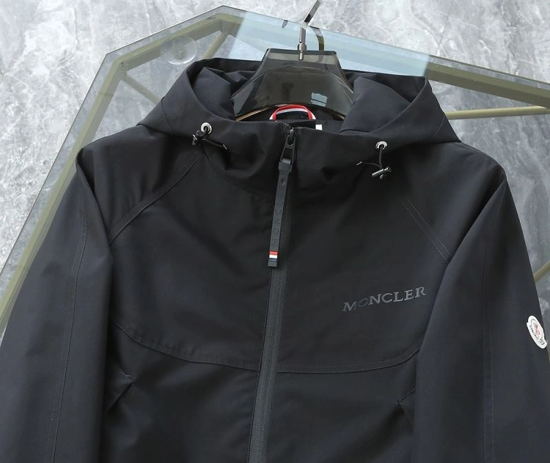 Bargain Moncler Outwear