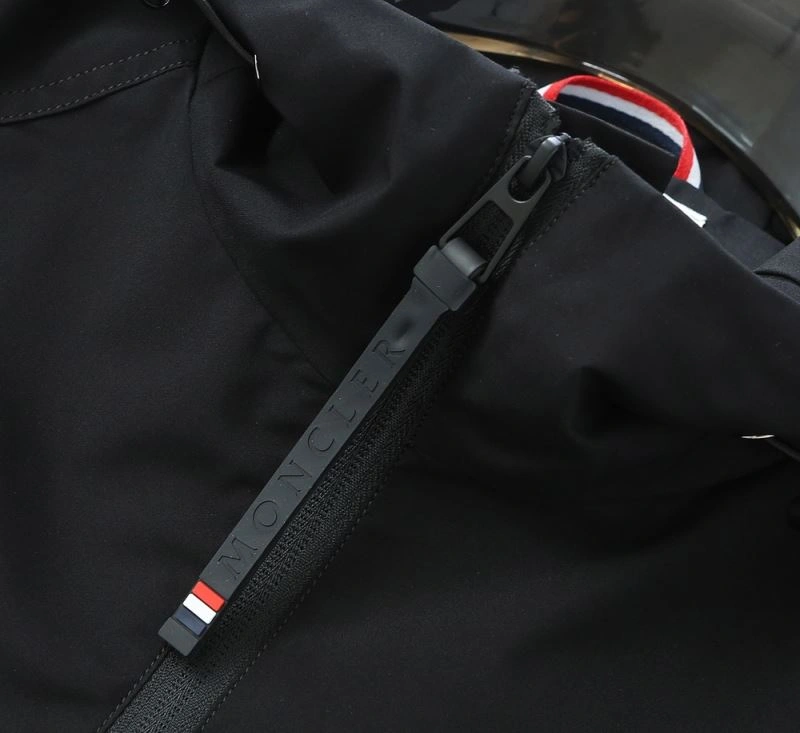 Bargain Moncler Outwear