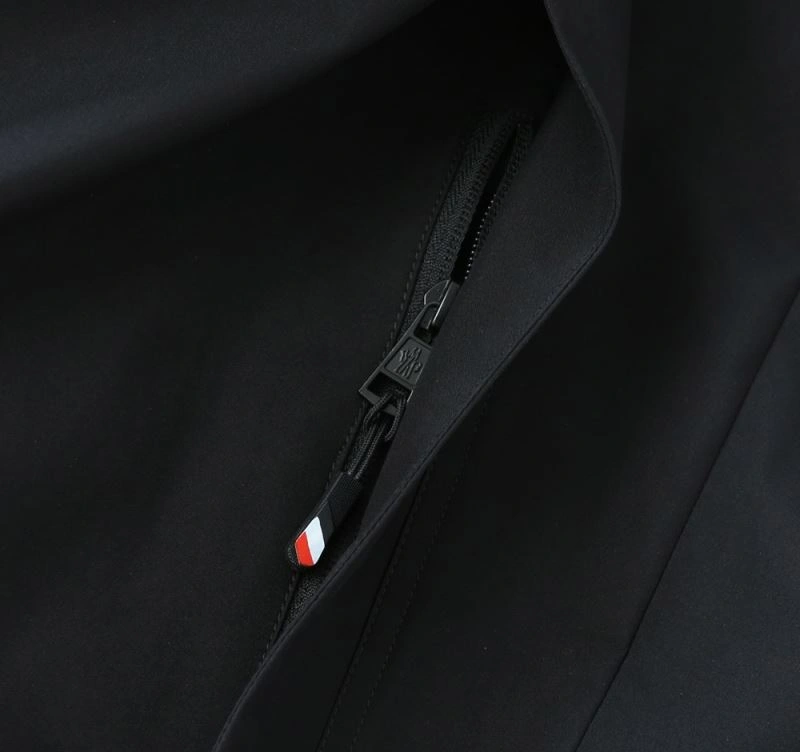 Bargain Moncler Outwear