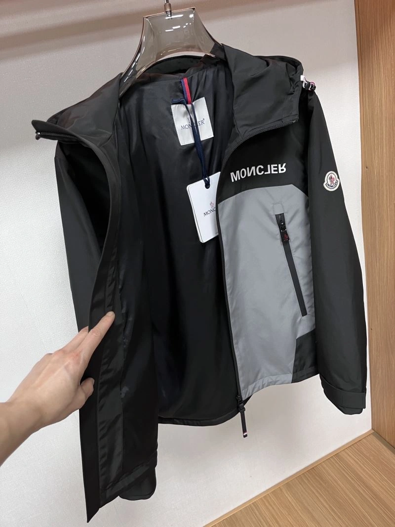 Top match Moncler Outwear