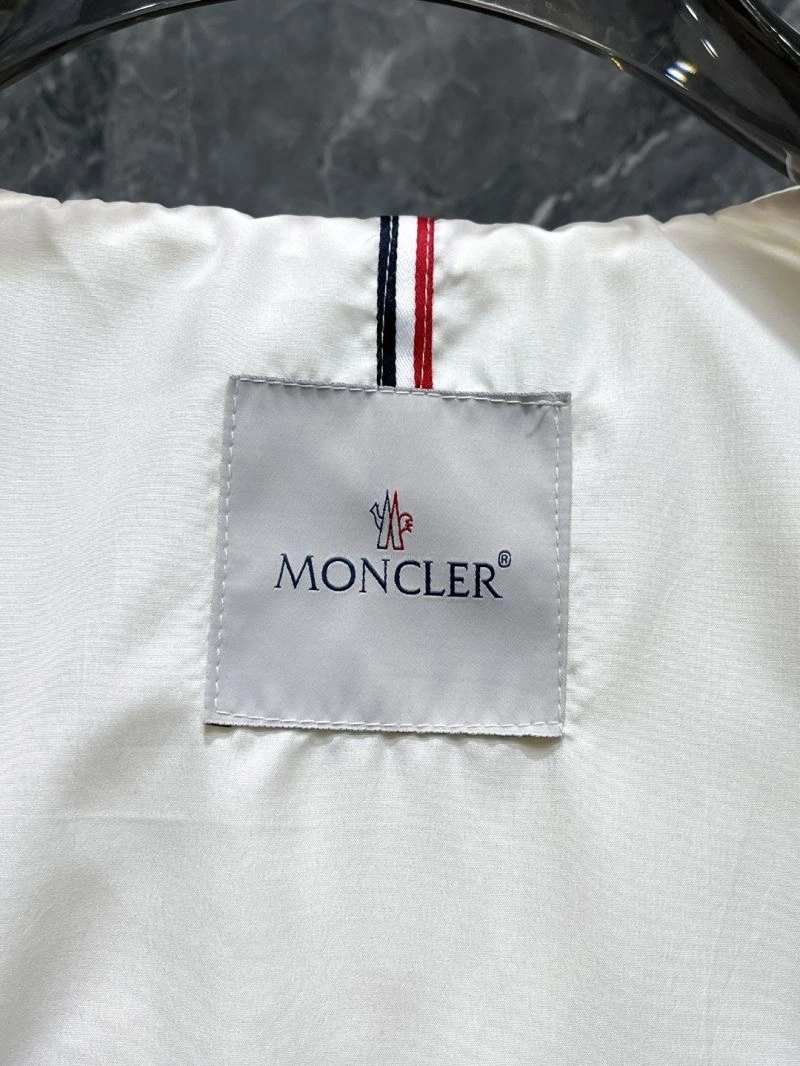 Precise copy Moncler Outwear
