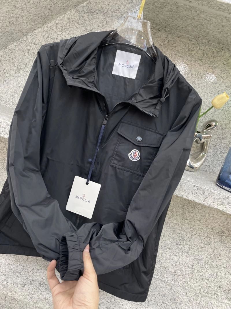 Top match Moncler Outwear