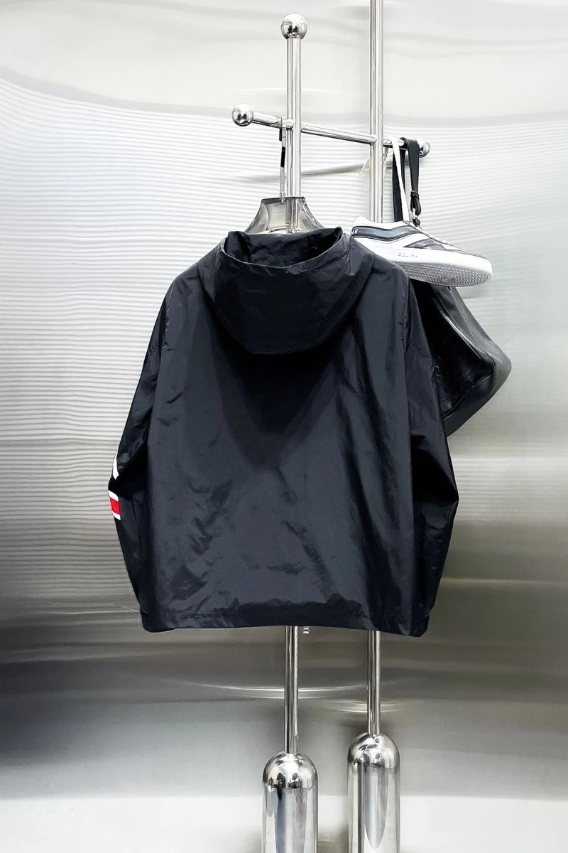 Legit Moncler Outwear