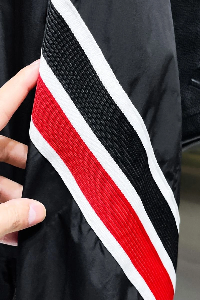 Legit Moncler Outwear