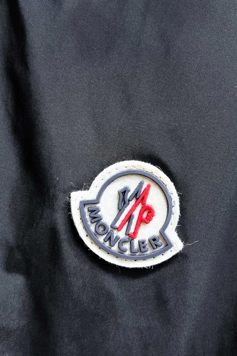 Legit Moncler Outwear