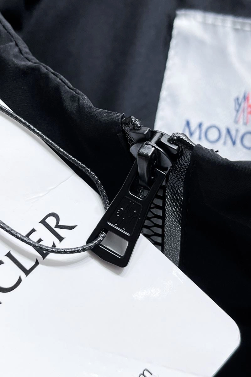 Bargain Moncler Outwear