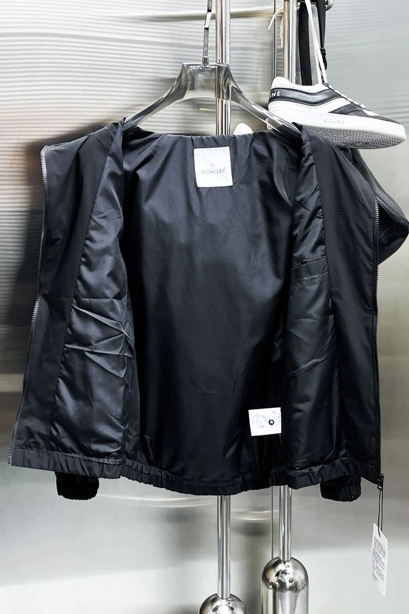 Bargain Moncler Outwear