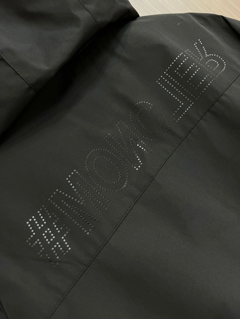 Low-cost Moncler Outwear