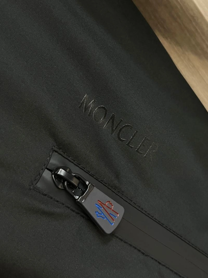 Low-cost Moncler Outwear
