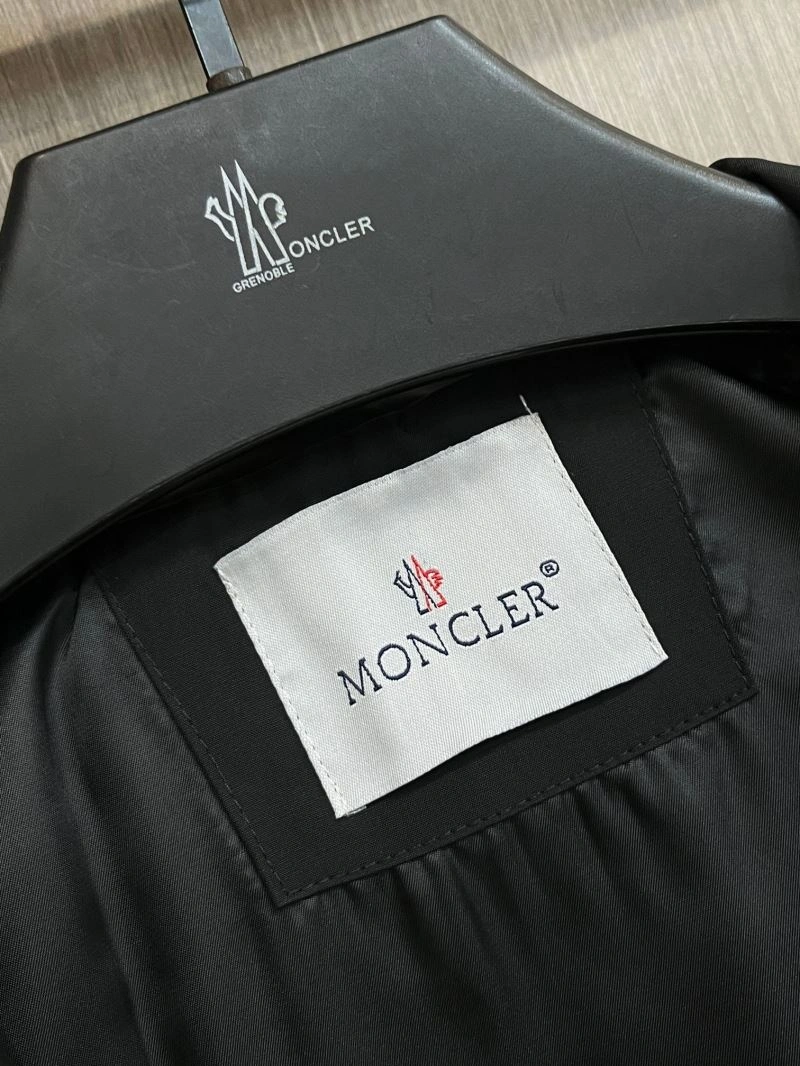 Top match Moncler Outwear