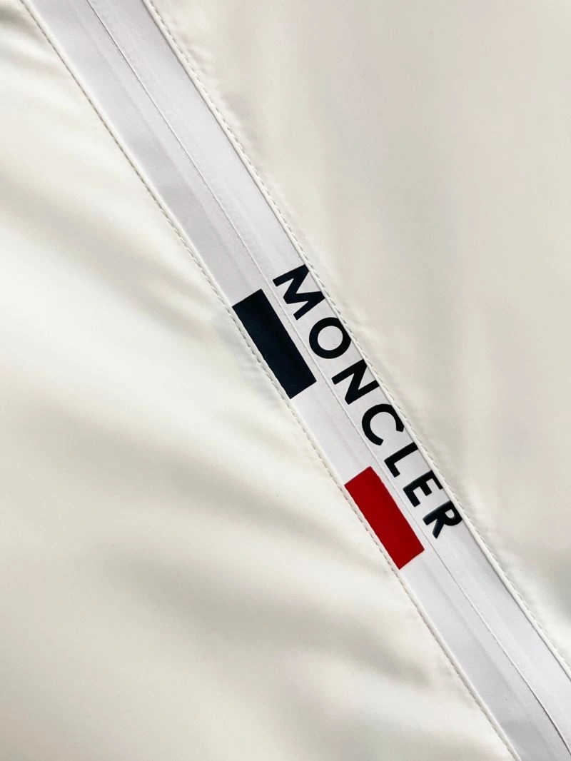 Low-cost Moncler Outwear