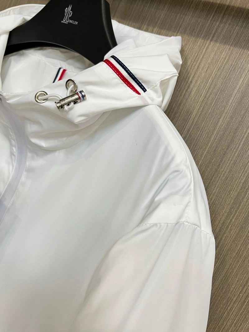 Low-cost Moncler Outwear