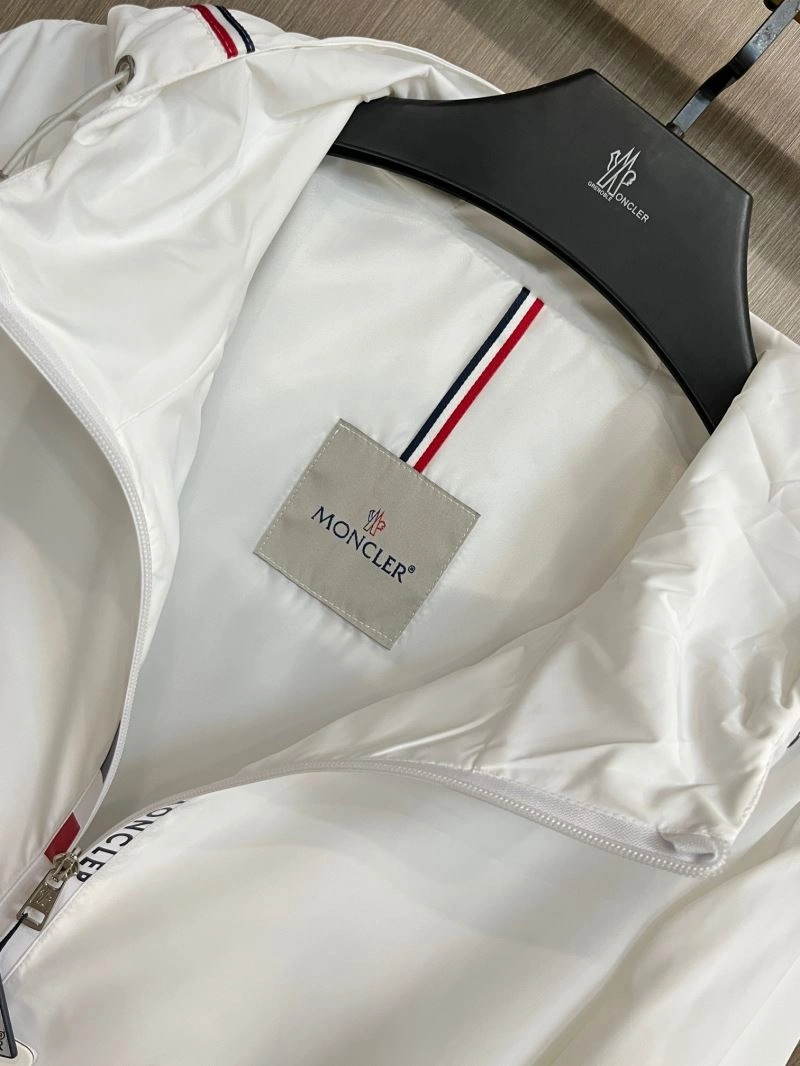 Low-cost Moncler Outwear