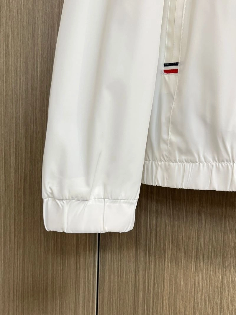 Low-cost Moncler Outwear