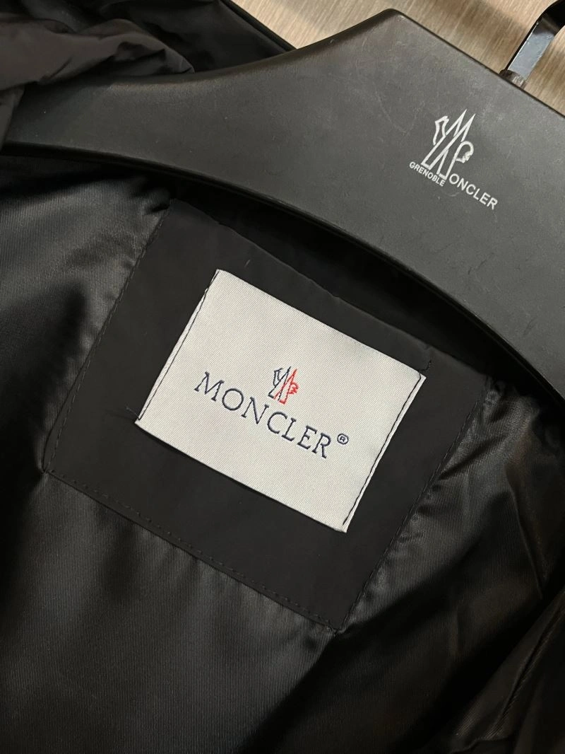 Top mirror Moncler Outwear