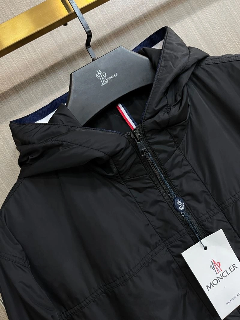 Legit Moncler Outwear
