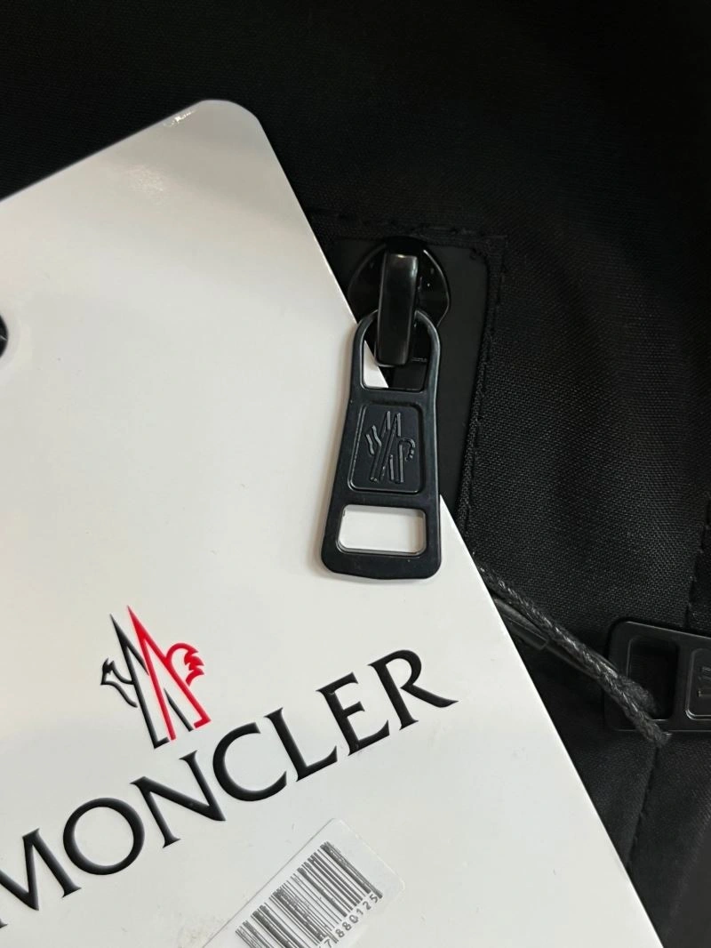 Brand-original Moncler Outwear