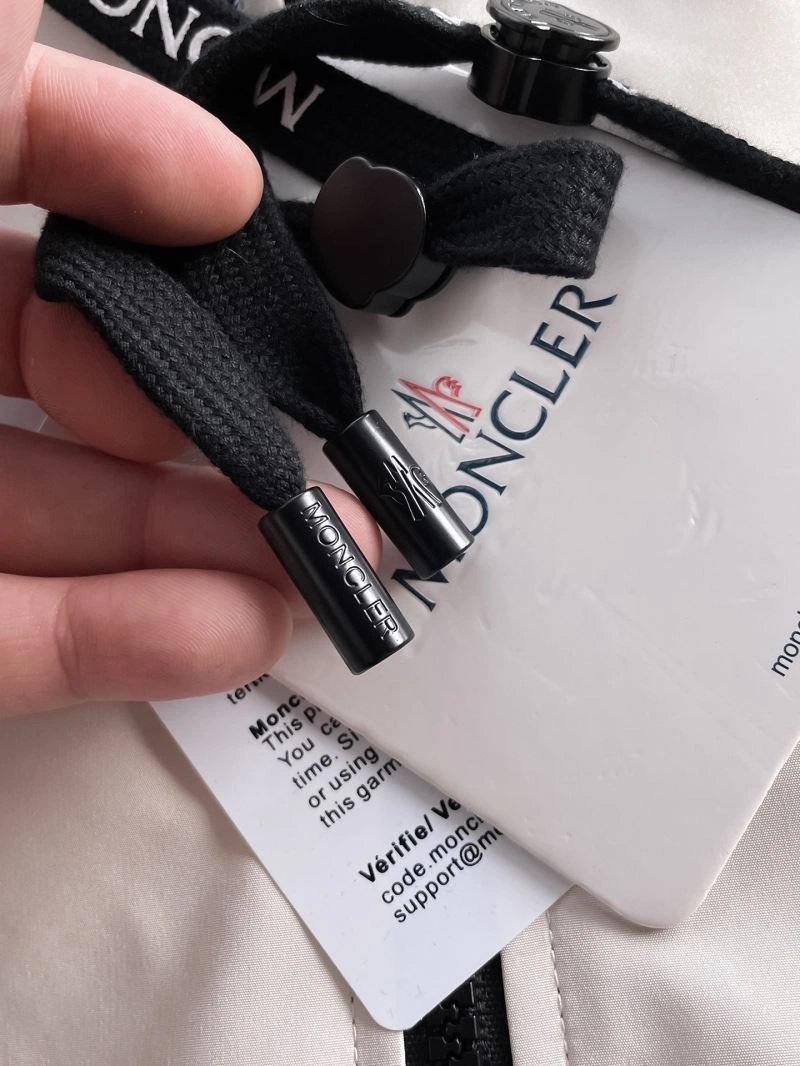 Accurate model Moncler Outwear