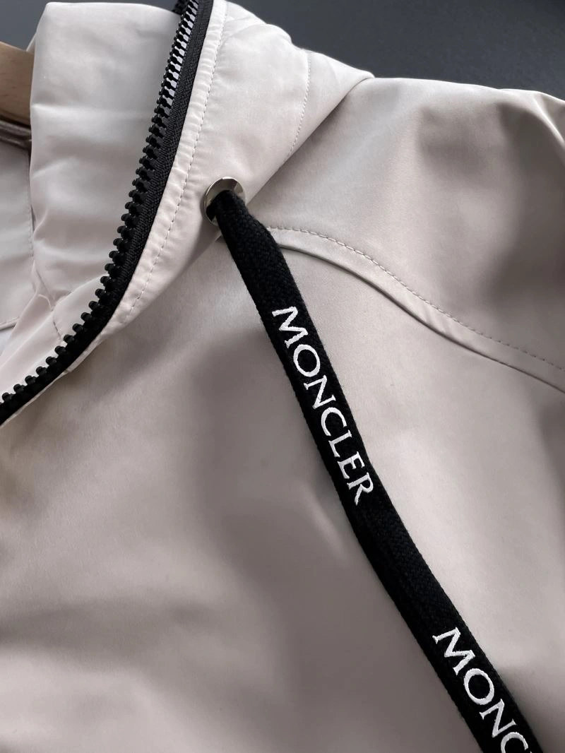 Accurate model Moncler Outwear