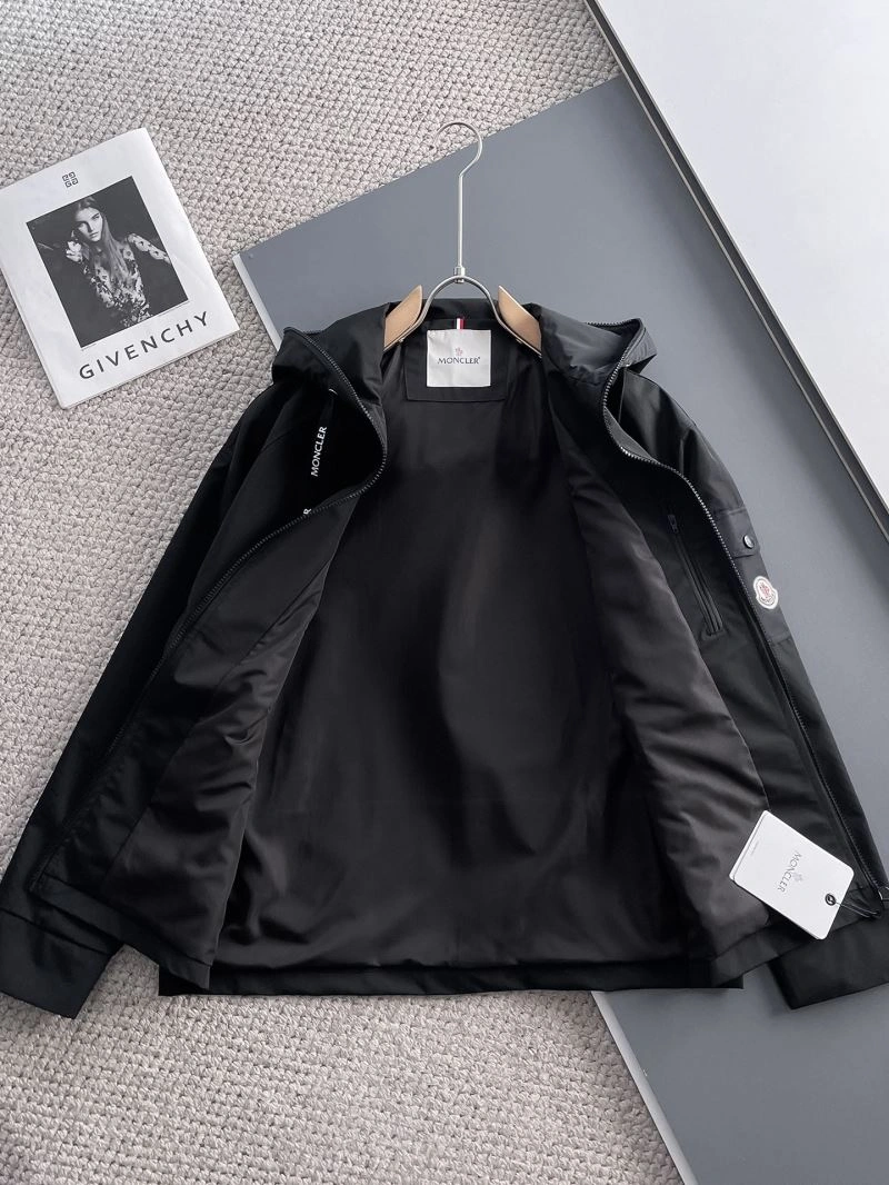 Top match Moncler Outwear