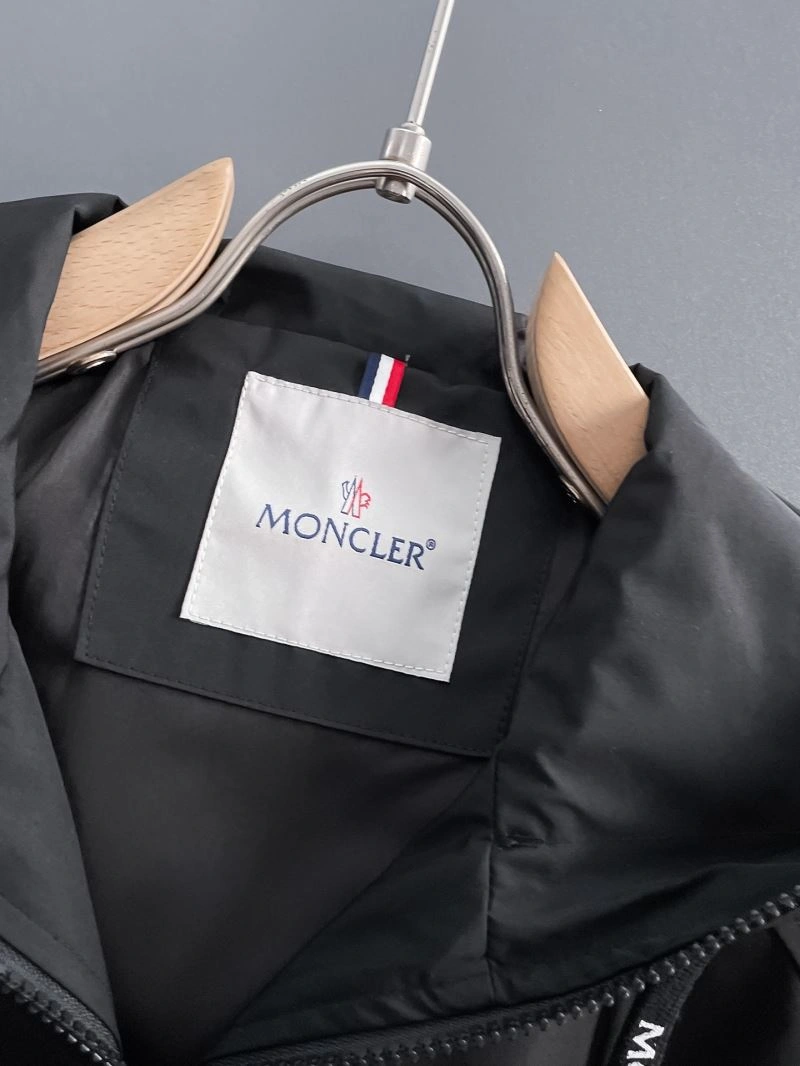 Top match Moncler Outwear
