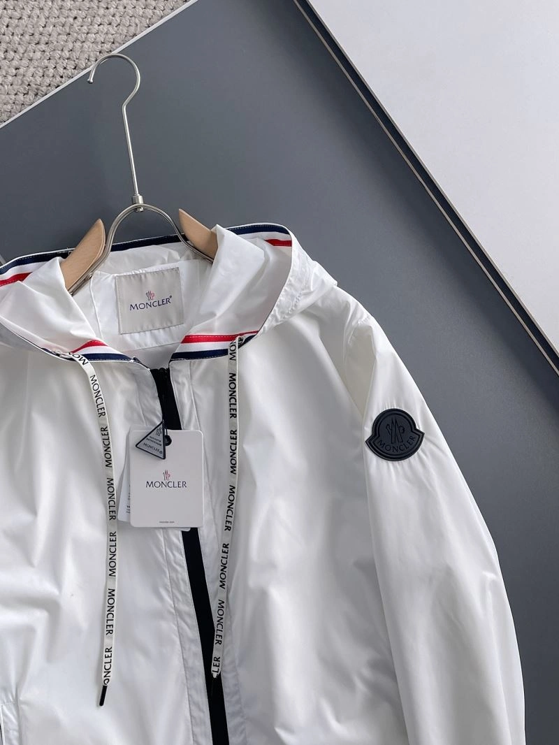 High fidelity Moncler Outwear