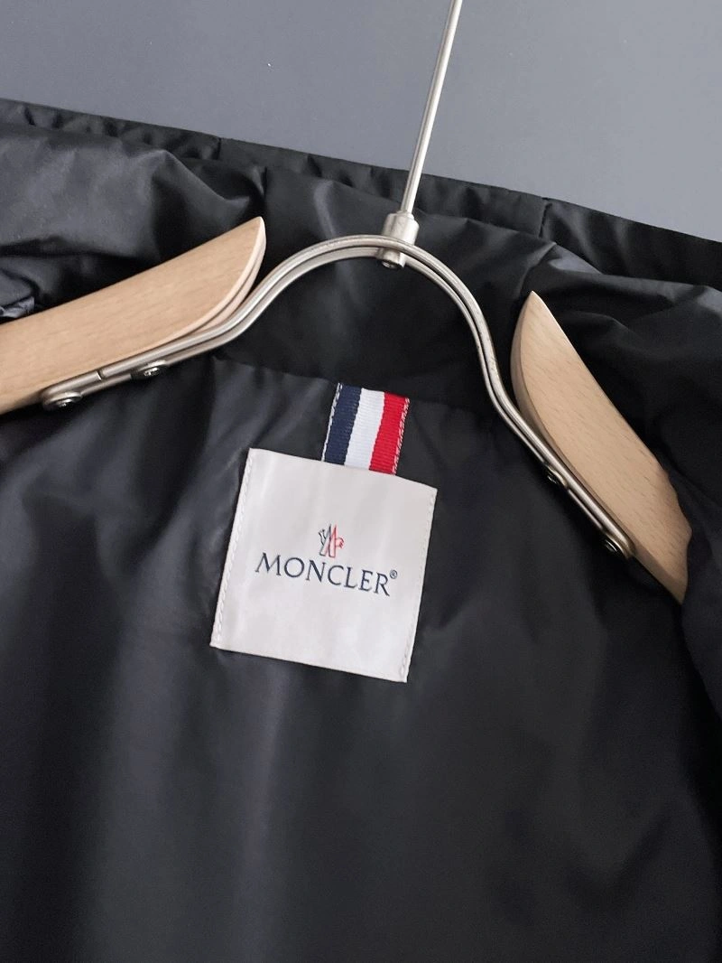 Top mirror Moncler Outwear