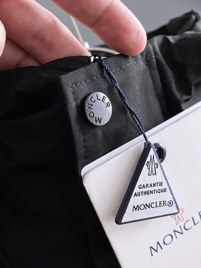 Top mirror Moncler Outwear