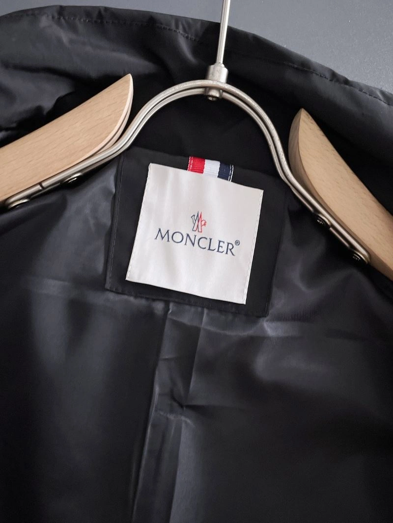 Brand-original Moncler Outwear