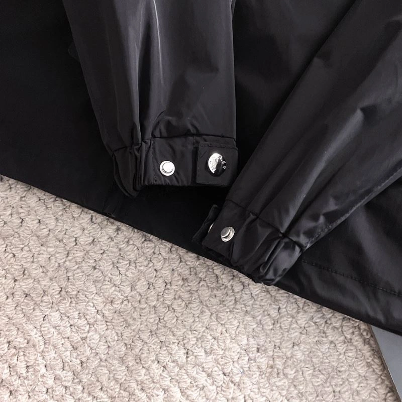Low-cost Moncler Outwear