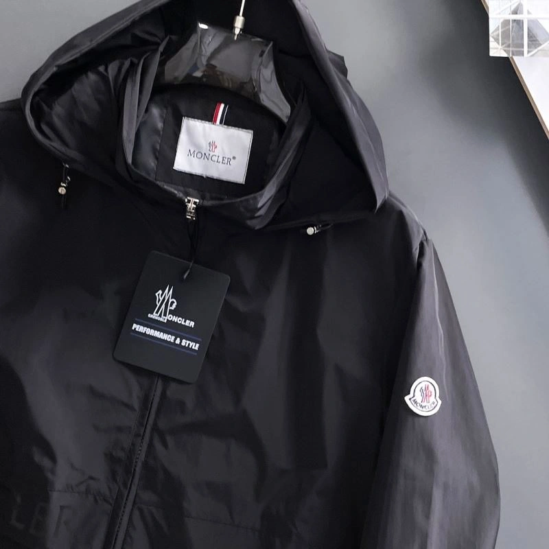 Low-cost Moncler Outwear