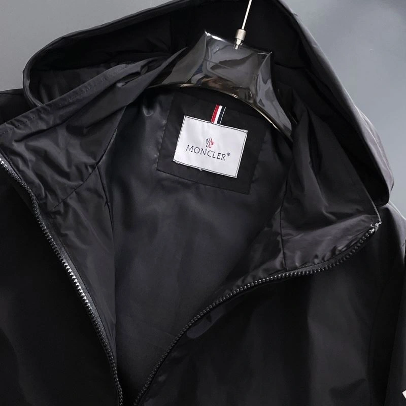 Low-cost Moncler Outwear