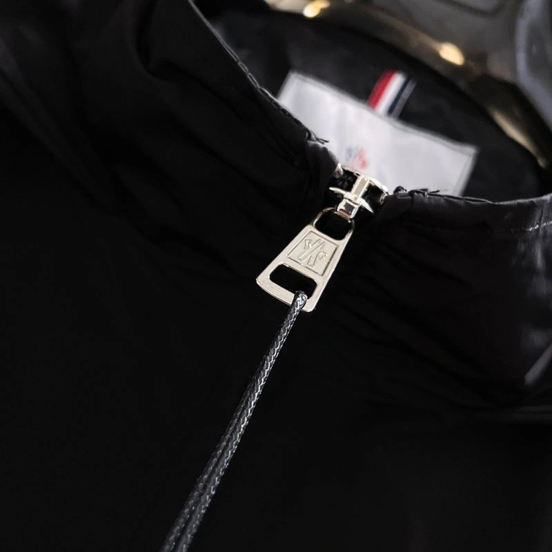 Low-cost Moncler Outwear