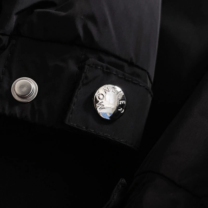 Low-cost Moncler Outwear