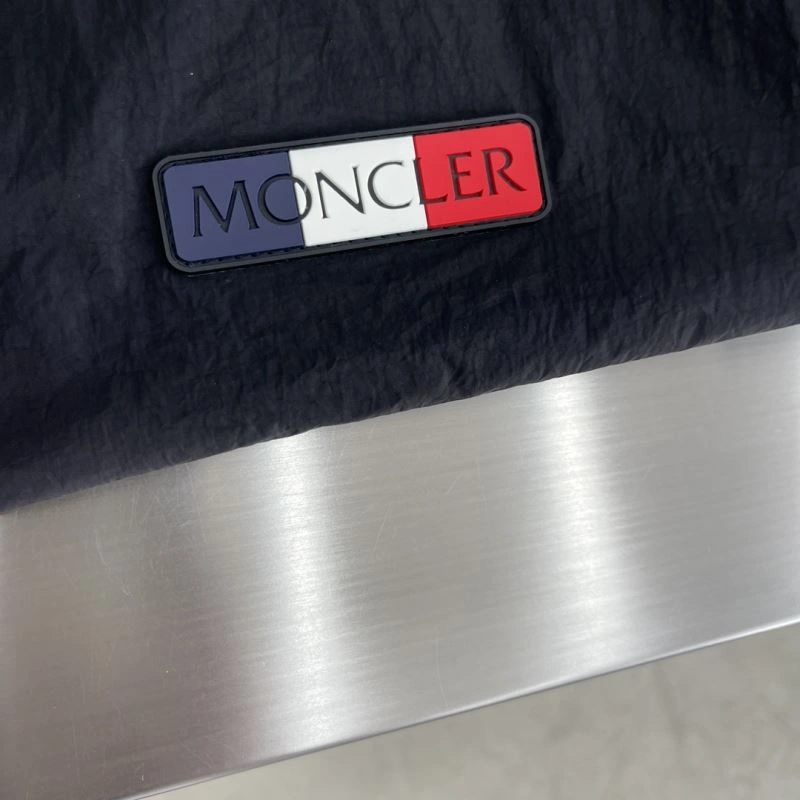 Bargain Moncler Outwear
