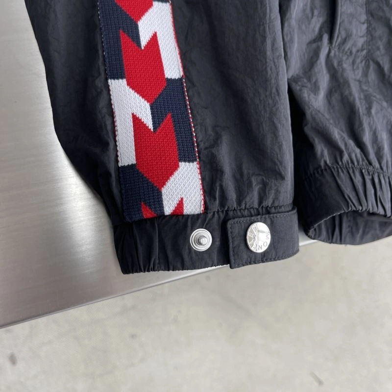 Bargain Moncler Outwear