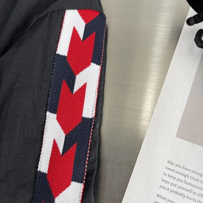 Bargain Moncler Outwear