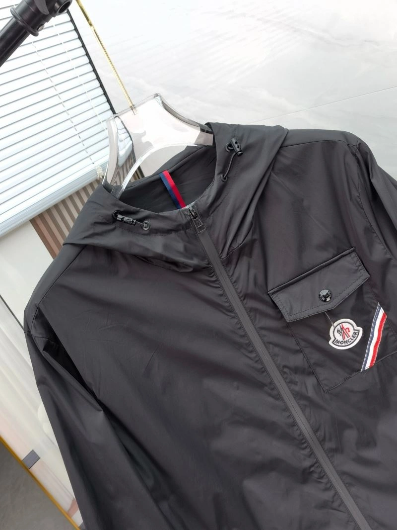 Bargain Moncler Outwear