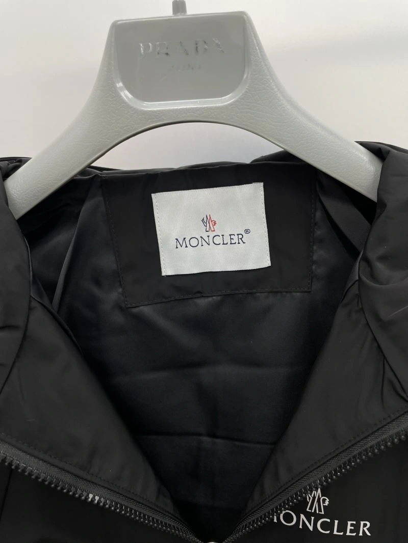 High fidelity Moncler Outwear